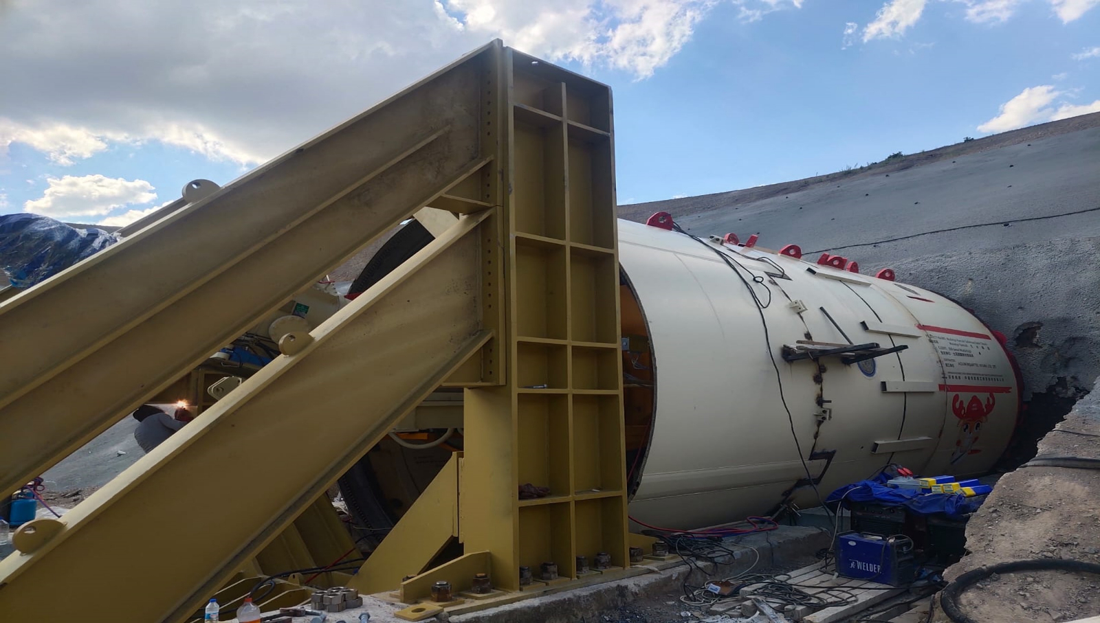 THRUST FRAME - FrsTunnel