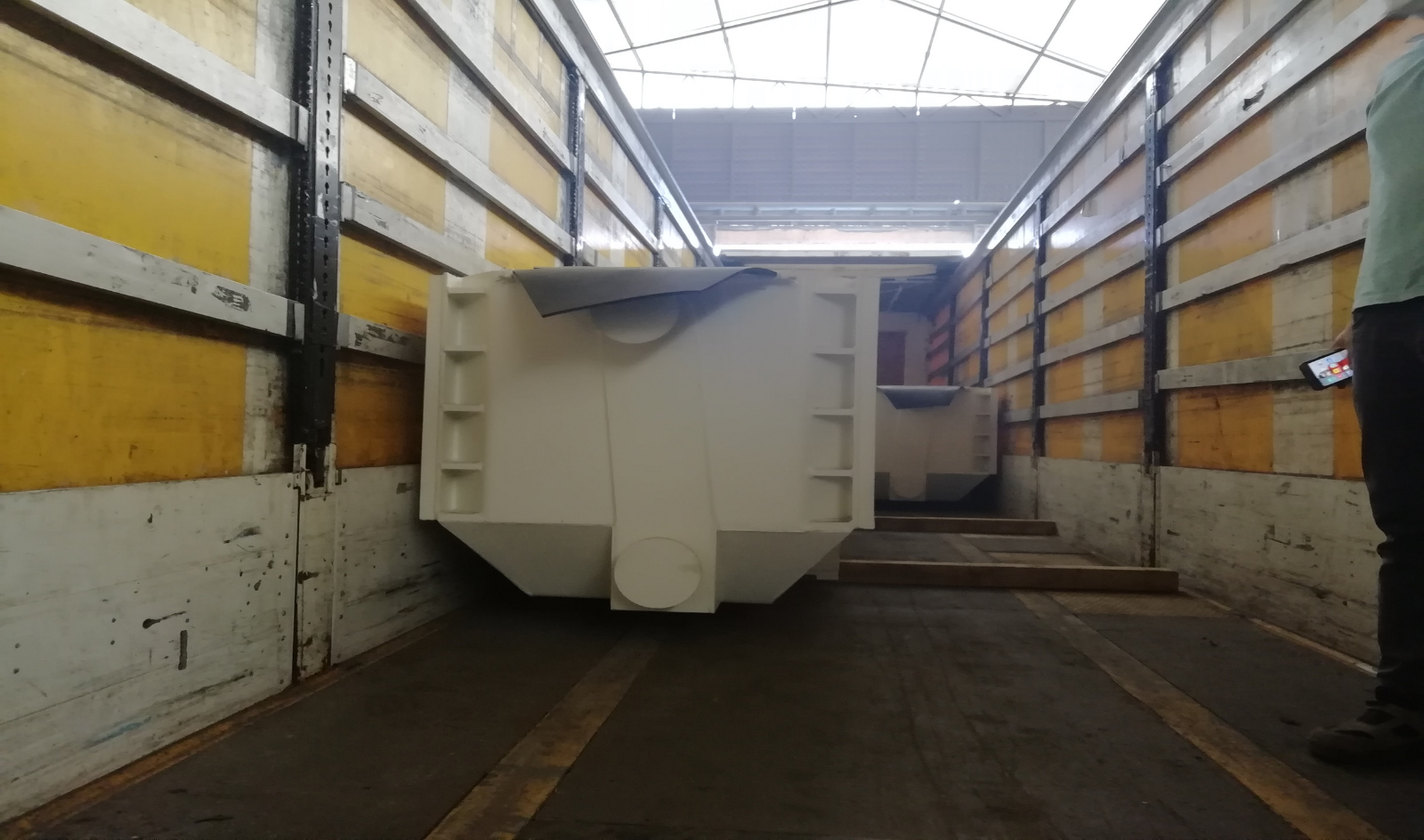 MUCK CAR - FrsTunnel