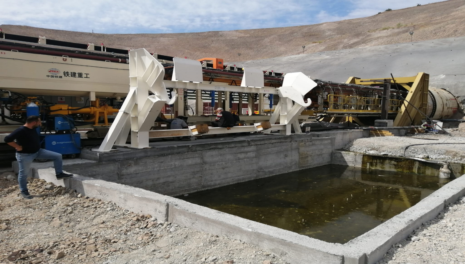 MUCK CAR - FrsTunnel